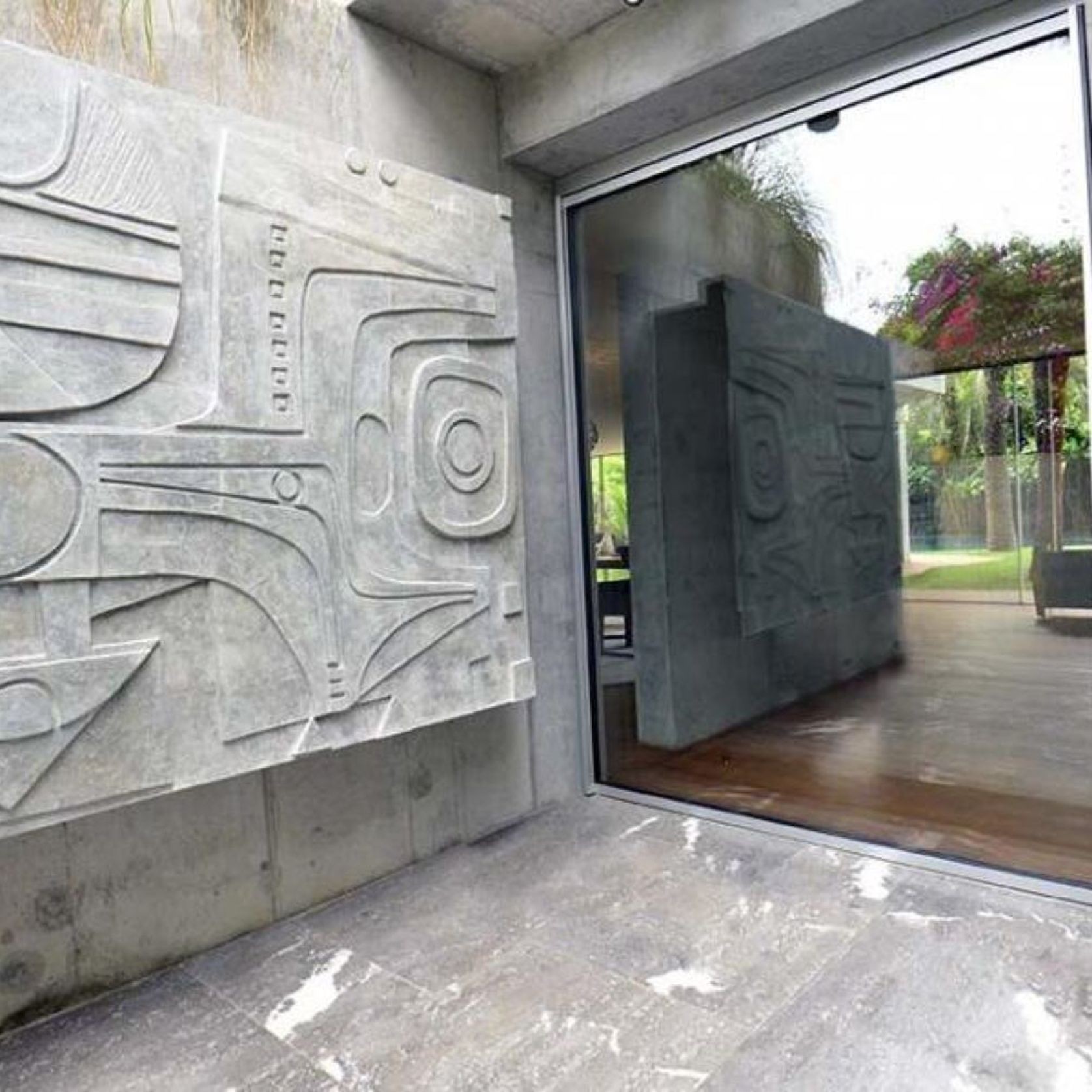 Thermally Broken Pivoting Door System | ArchiPro AU