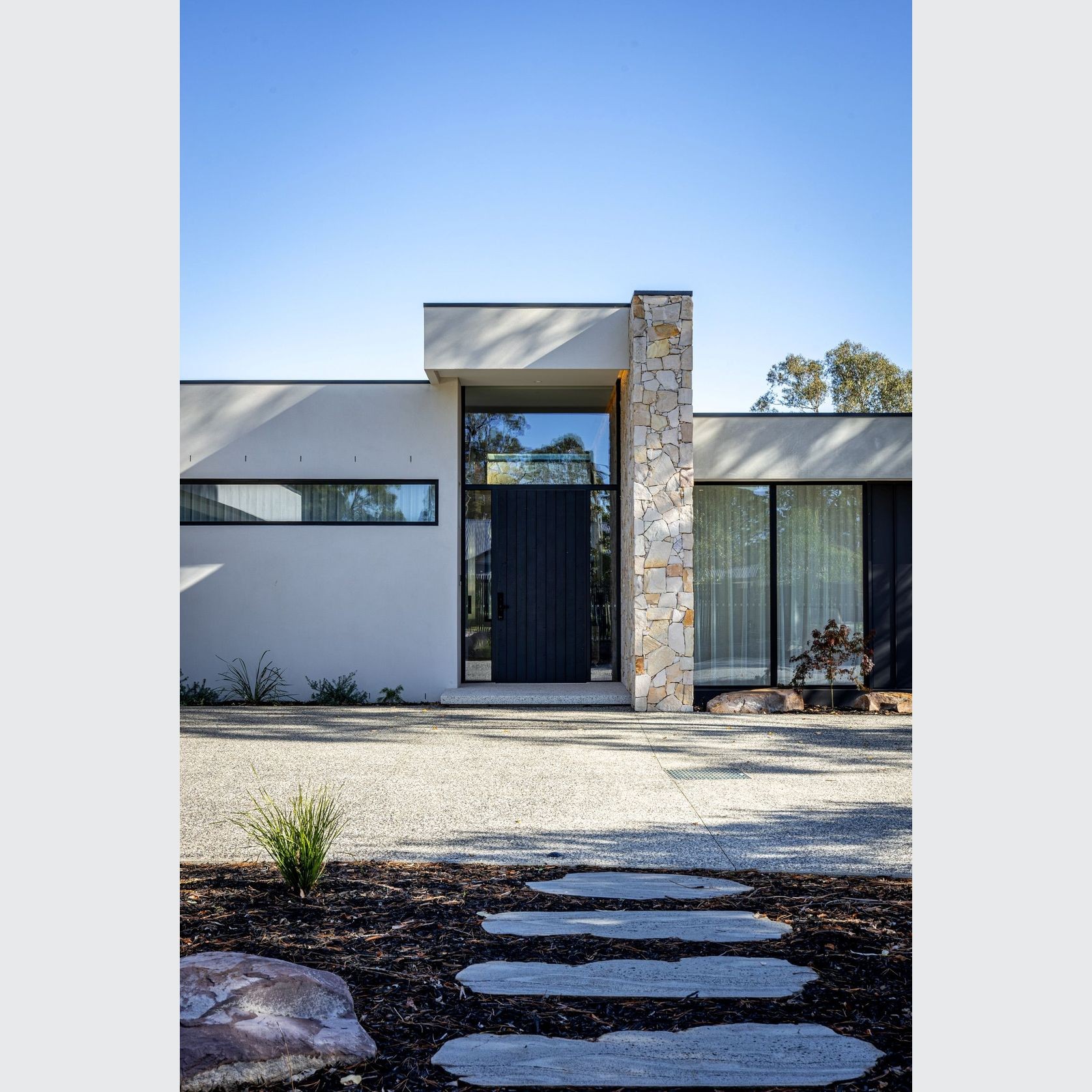 Loose Random Flinders Wall Cladding | ArchiPro AU