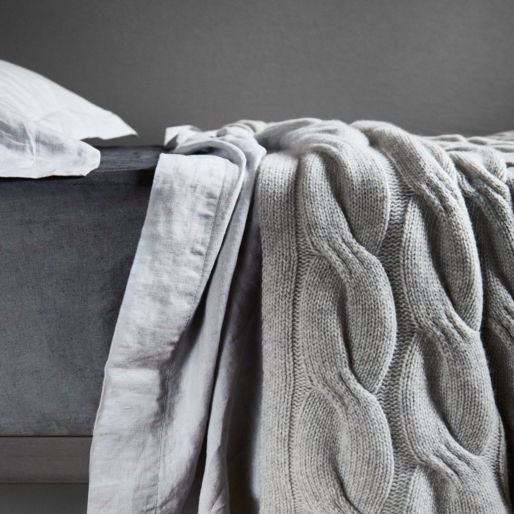 Chunky Cable Italian Cashmere Throws | ArchiPro AU