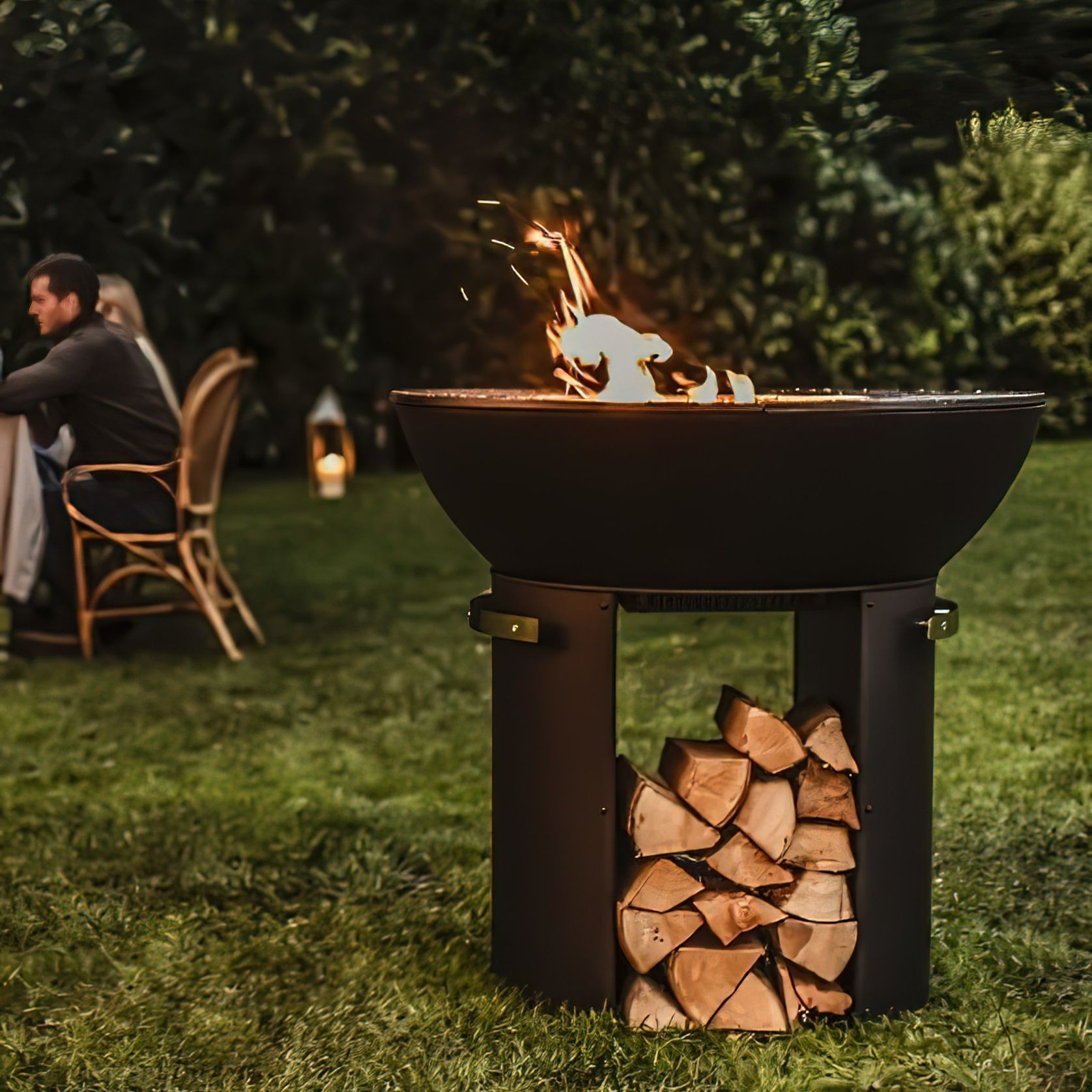 Hergóm Zenith Cast Iron Fire Pit | ArchiPro AU