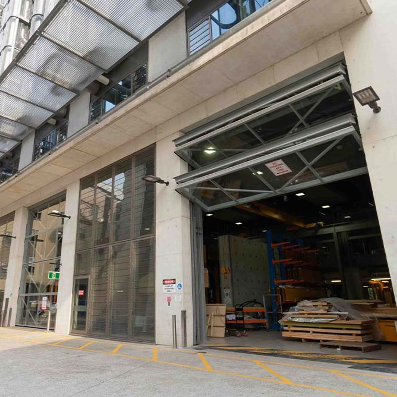 SC4000 Four-Leaf Foldaway Counterweight Balanced Door | Counterweight ...