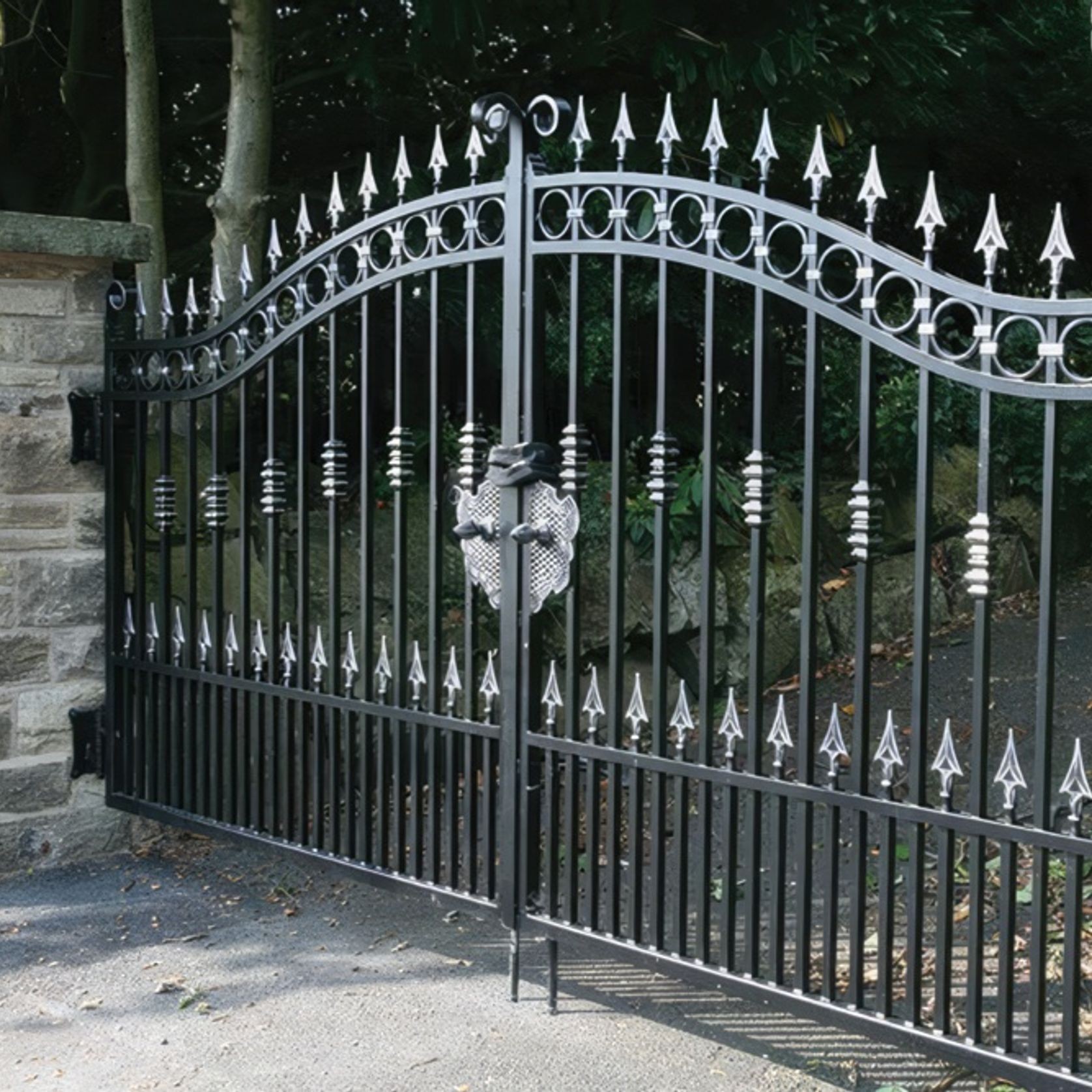 Iron Gates by Bespoke Sculpture | ArchiPro AU