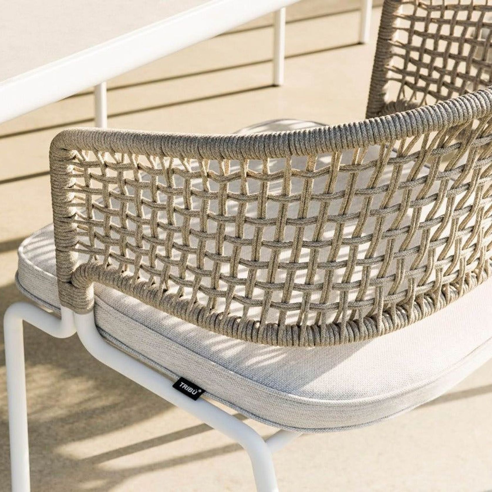 Contour | Armchair | ArchiPro AU