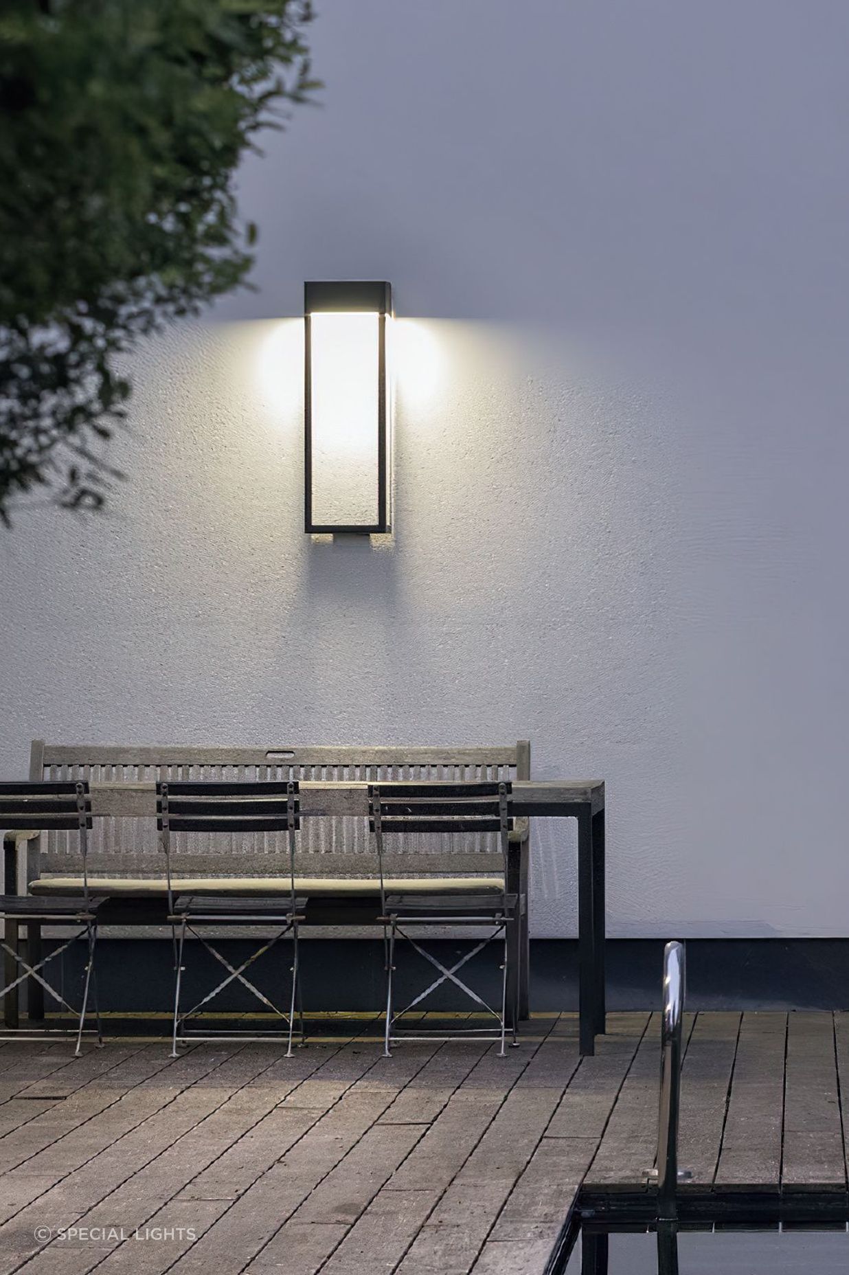 12 stunning outdoor wall lighting ideas for 2024 | ArchiPro AU