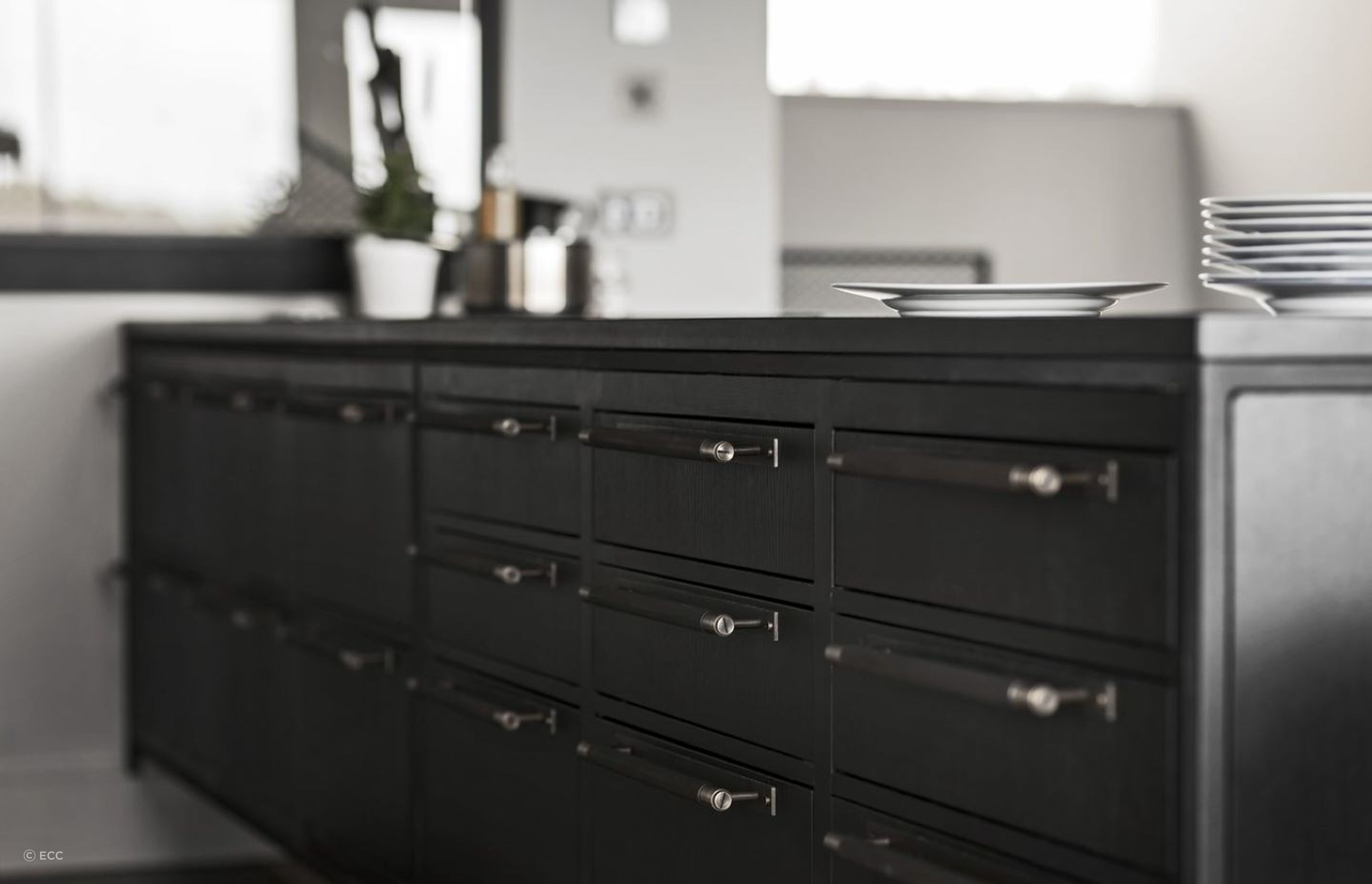 Types of Kitchen Cabinet Handles and How to Use Them Best | ArchiPro AU