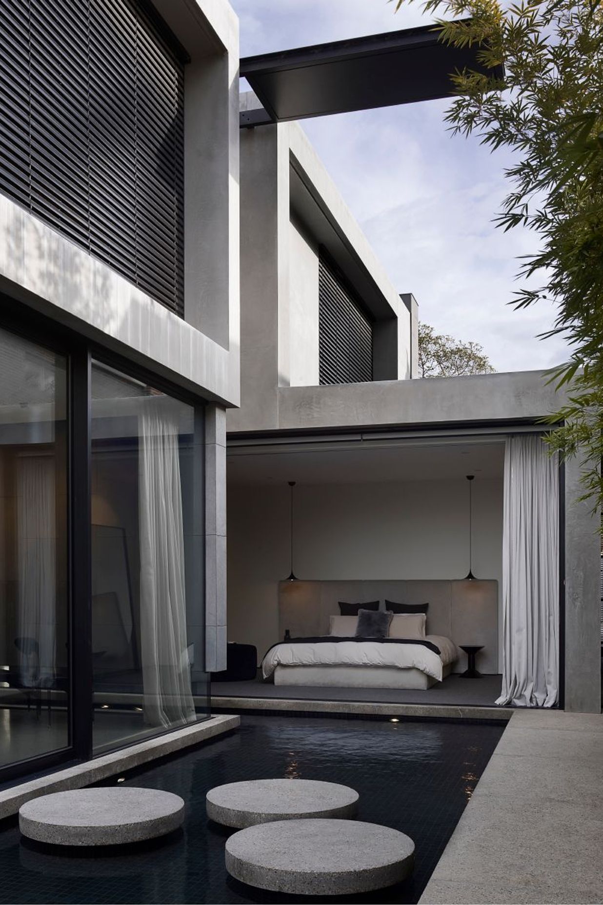 An introspective Brighton home that plays with light and shadow ...