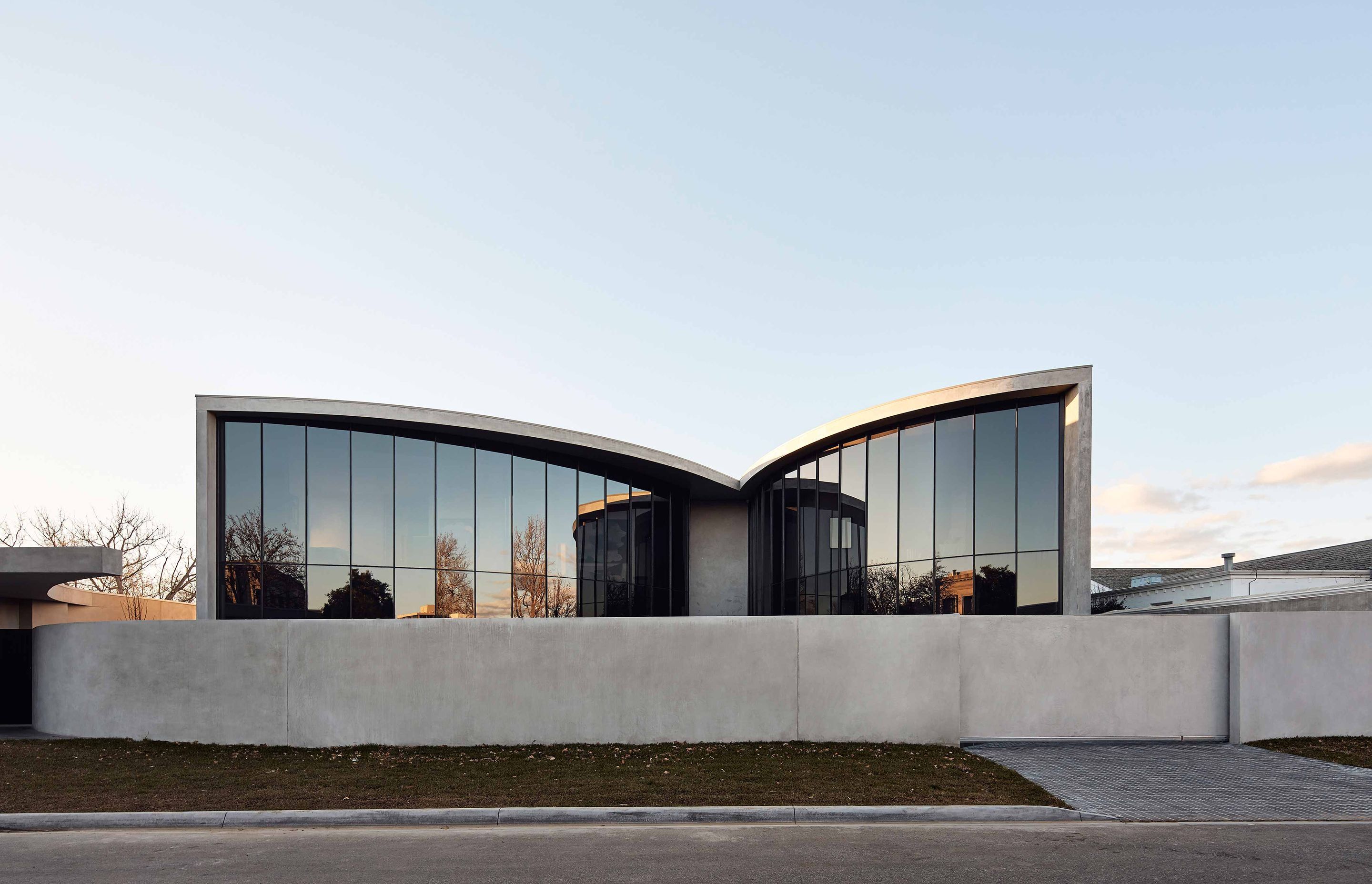 The softness of concrete: spaces that shape the traditionally ...