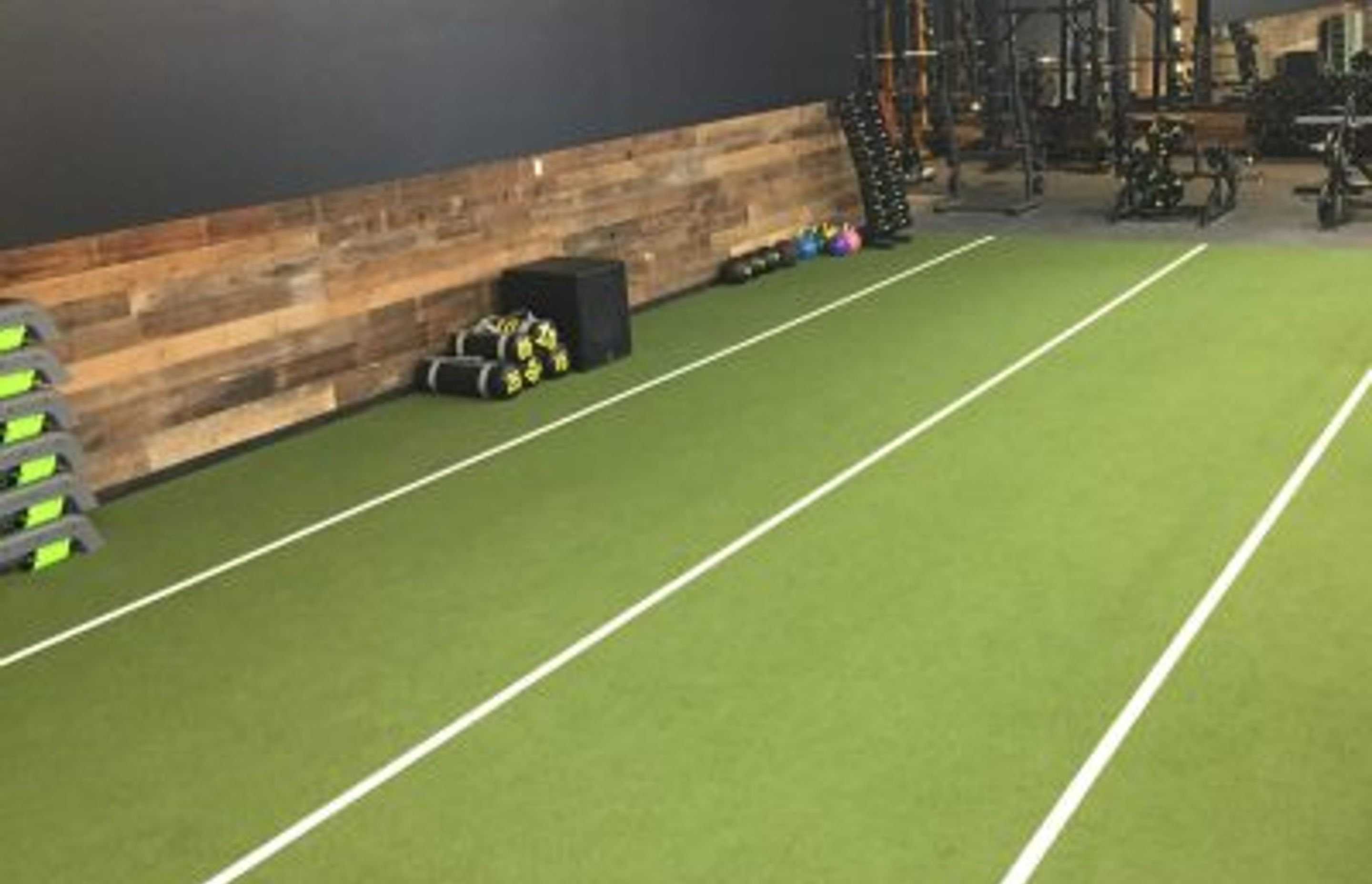 9 Advantages of Using Artificial Grass for Commercial Gyms | ArchiPro AU