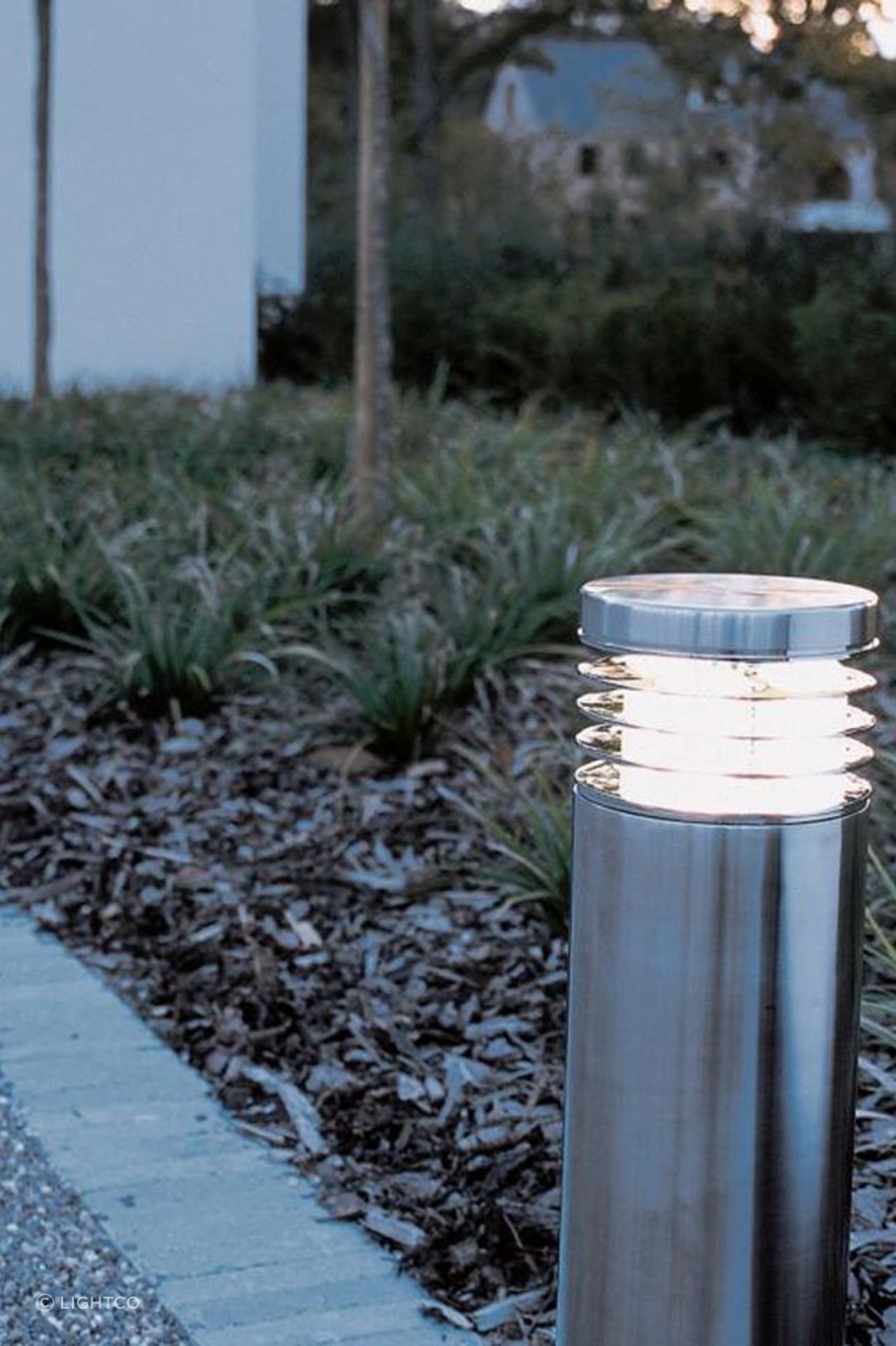 What are bollard lights? Types, selection tips and more | ArchiPro AU