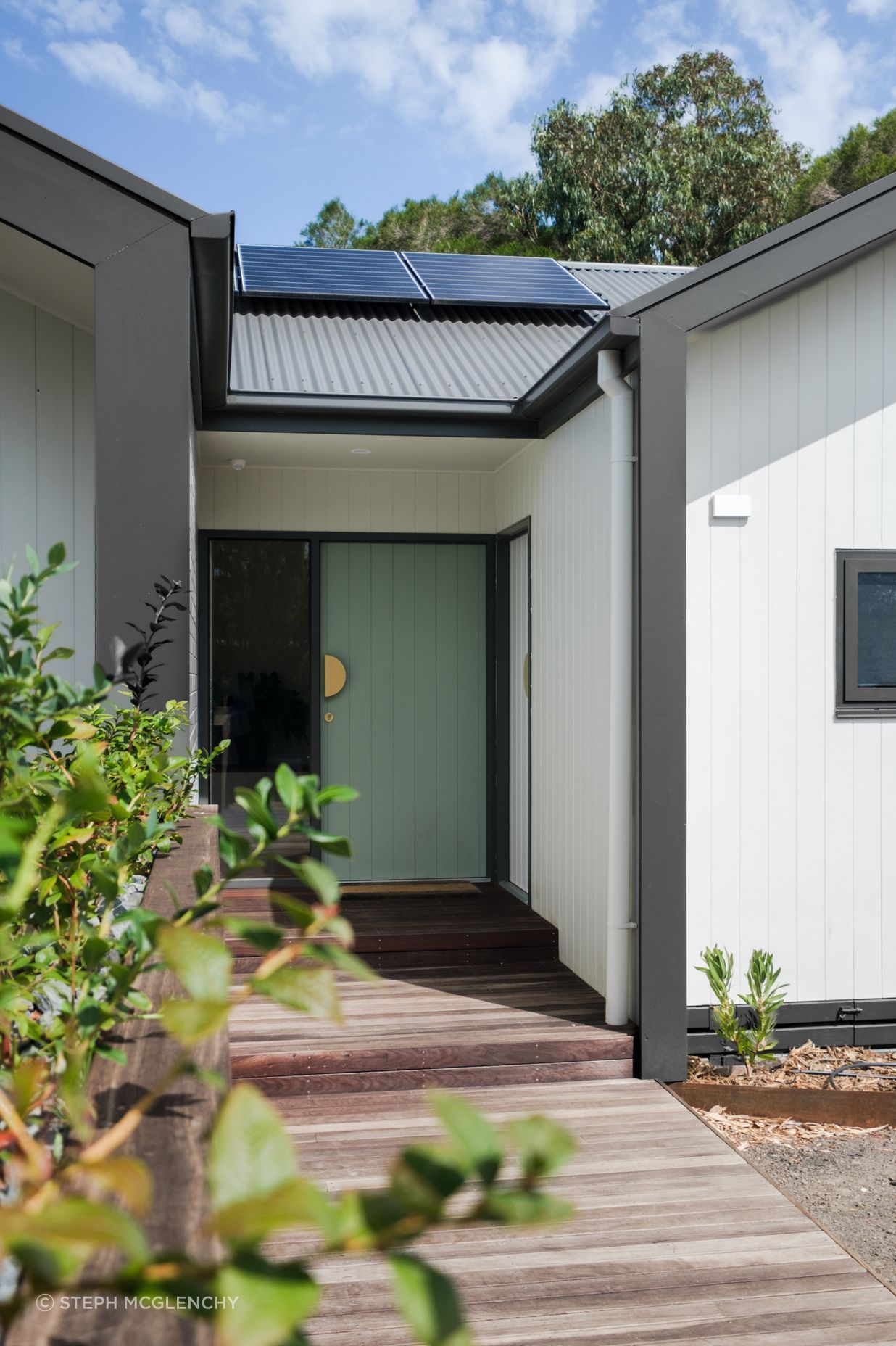 GOLIGHTLY GABLES- Point Lonsdale, Victoria by Freckle Architecture ...