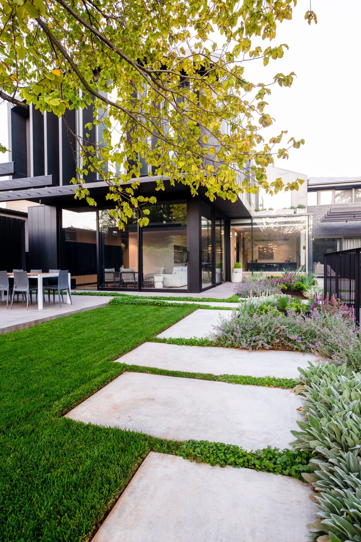 Aroona House by Bethany Williamson Landscape Architecture | ArchiPro AU