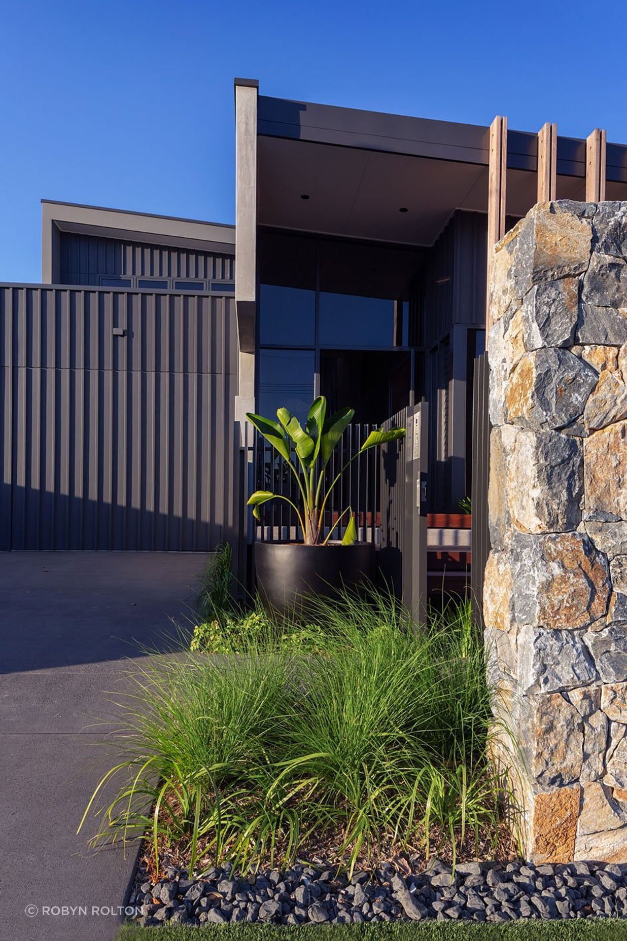 Modern Mooloolaba Residence by Fluid Design | ArchiPro AU