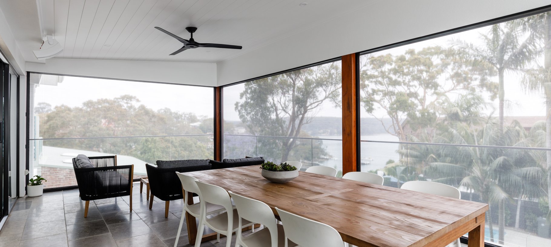 The ultimate fixed screen solution for outdoor comfort, durability & design