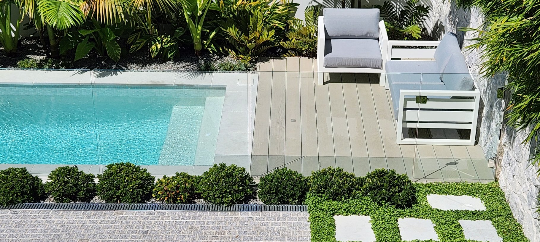 5 best practices to seamlessly integrate hidden pool covers