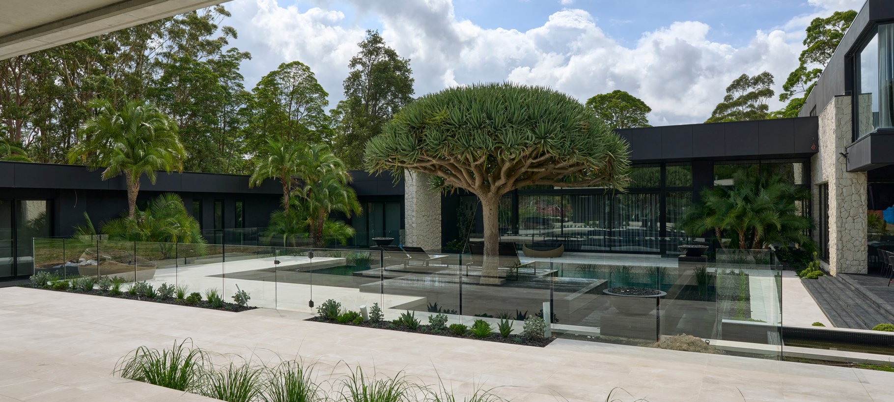 Beyond boundaries: the versatility & sophistication of frameless glass ...