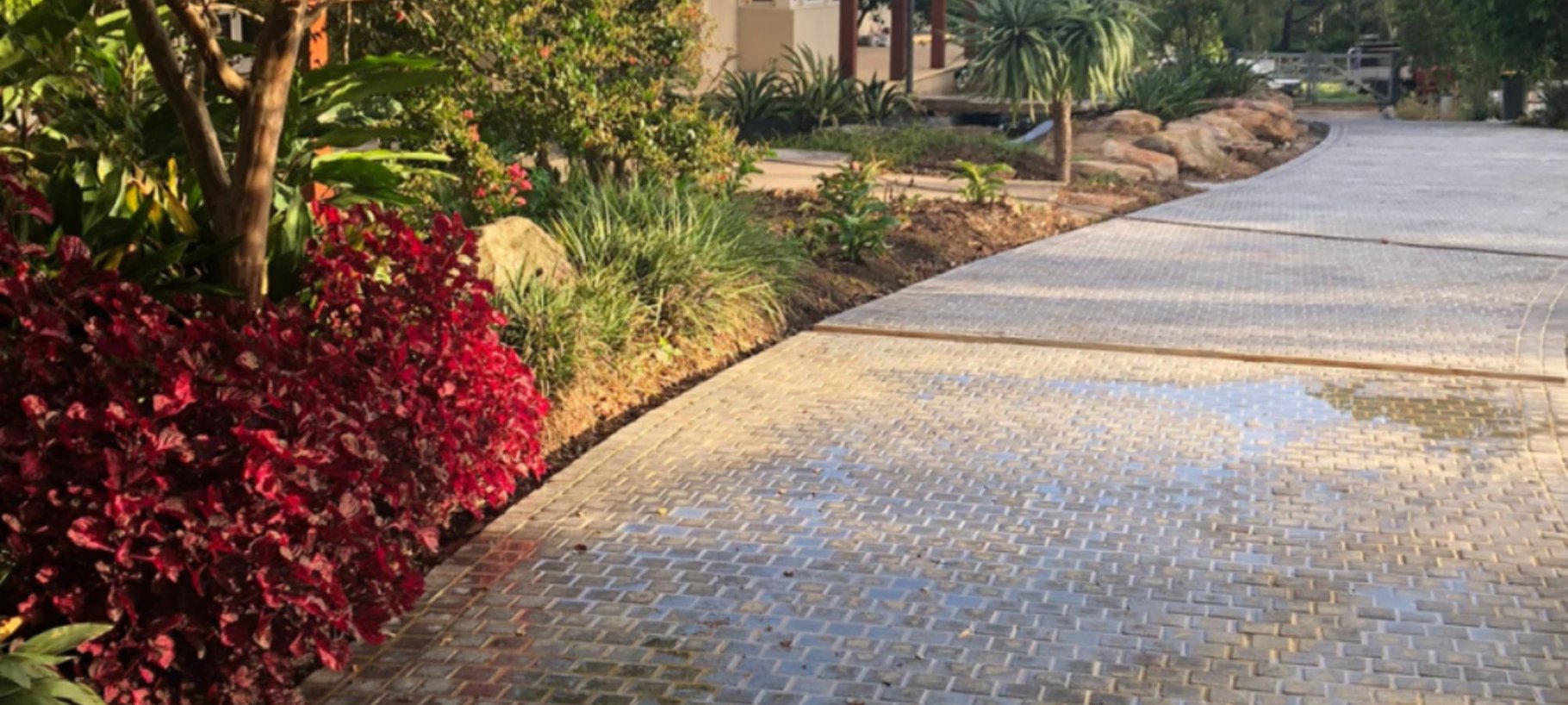 Natural Stone Trends in Cobblestone Driveways