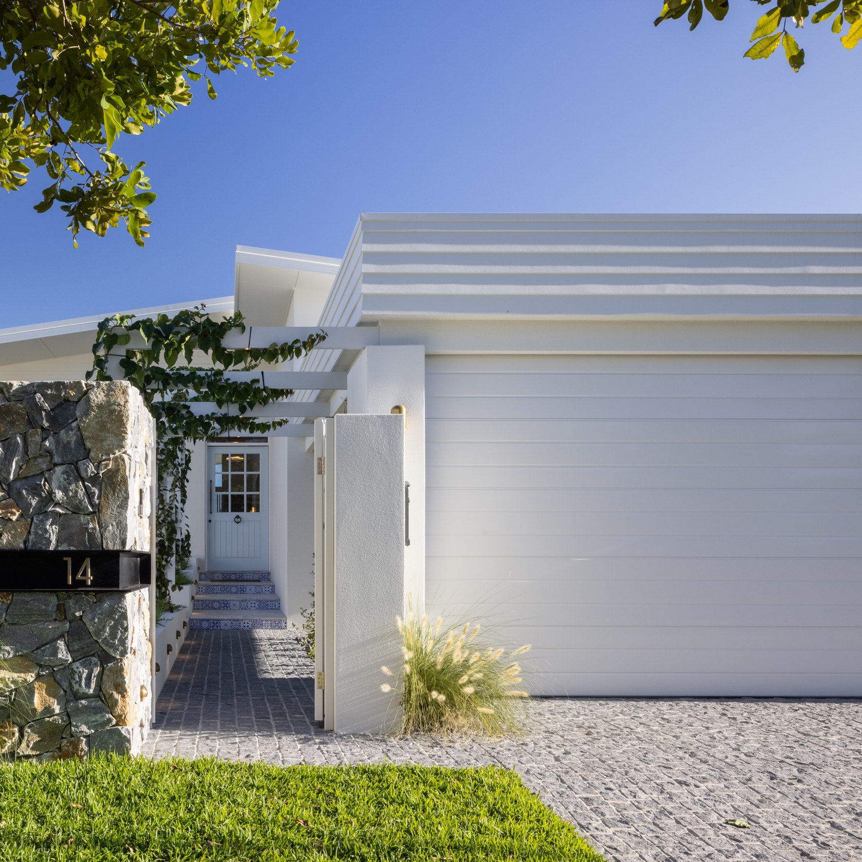 Colorbond® Garage Doors | Sectional Doors | ArchiPro AU