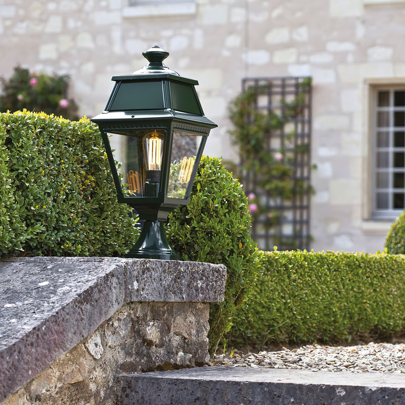 Avenue 2 Model 5 Lamp Lamp Post | ArchiPro AU