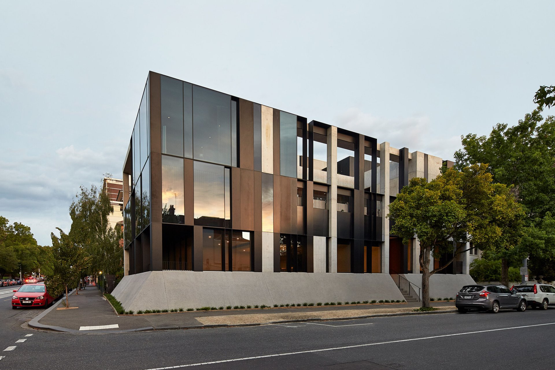 Domain Road Apartments by Wood Marsh | ArchiPro AU