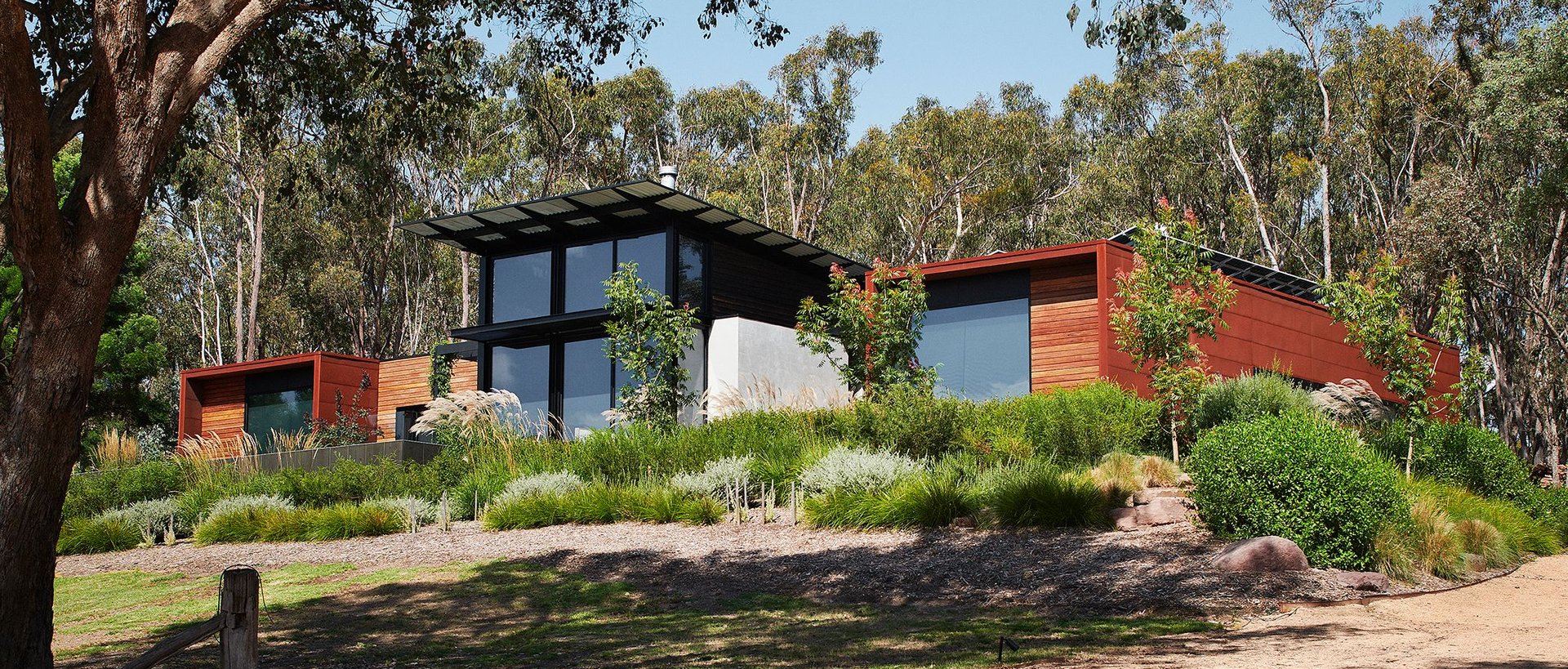 Panton Hill by Mills Gorman Architects | ArchiPro AU