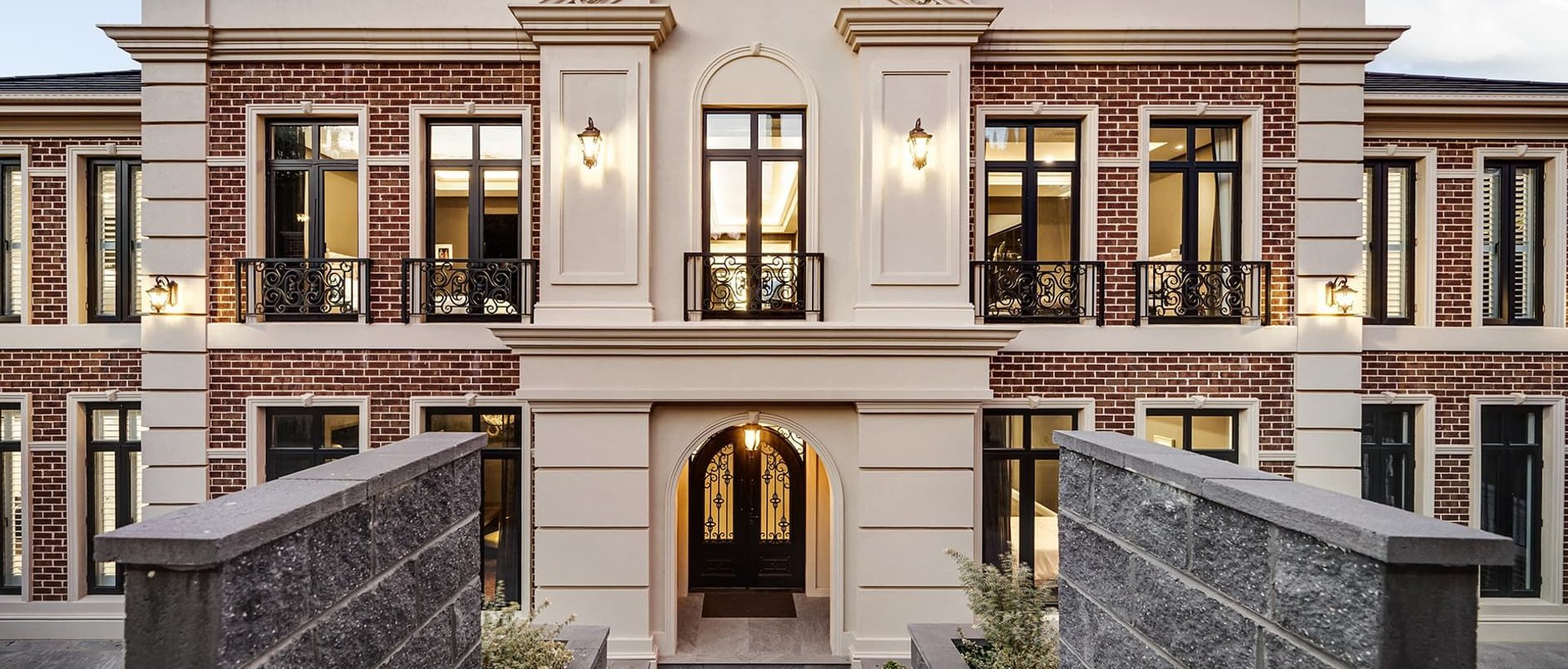 Pleasant View Manor by Ari Alexander Design Group | ArchiPro AU