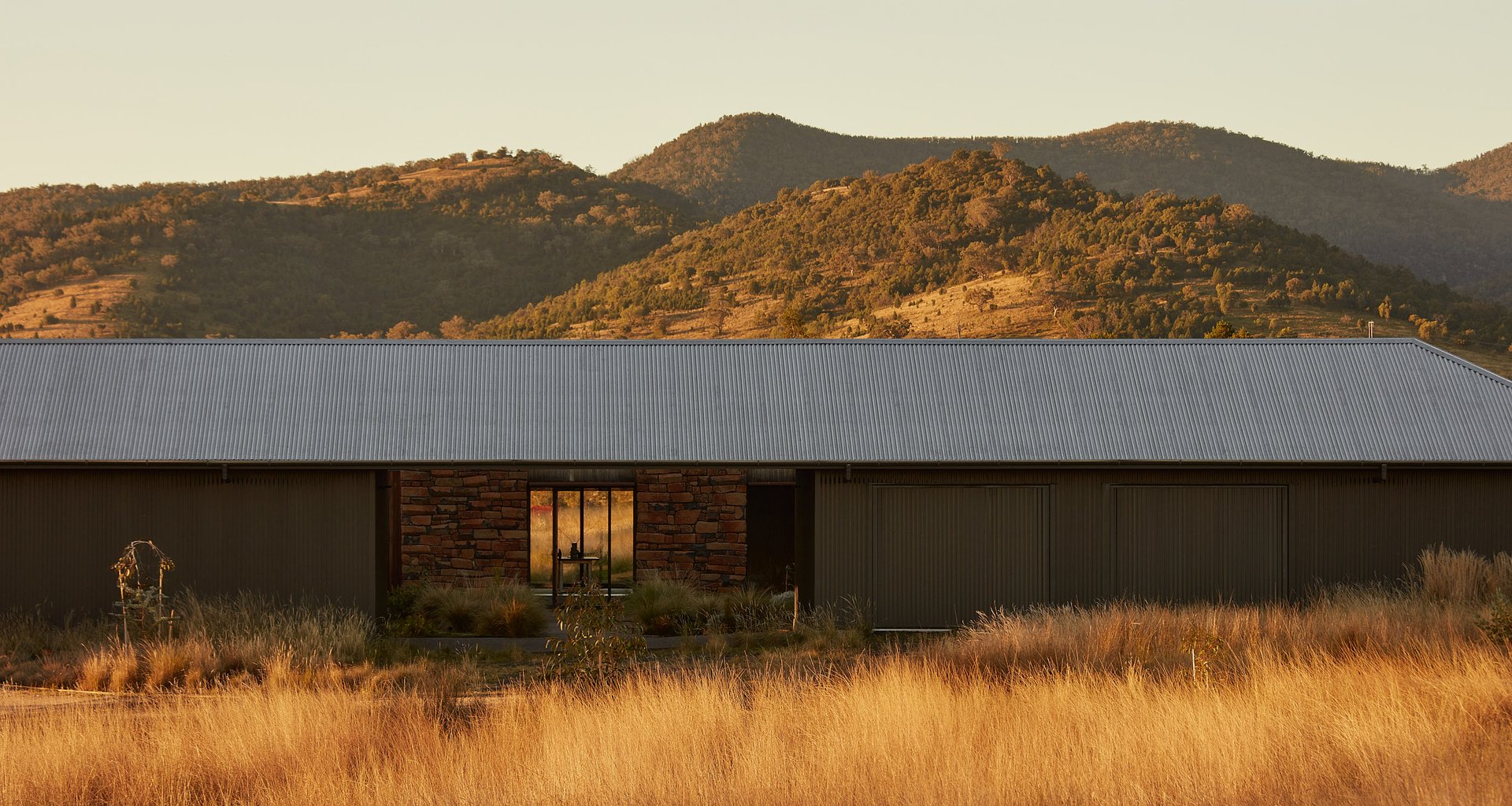 House in the Dry by MRTN Architects | ArchiPro AU