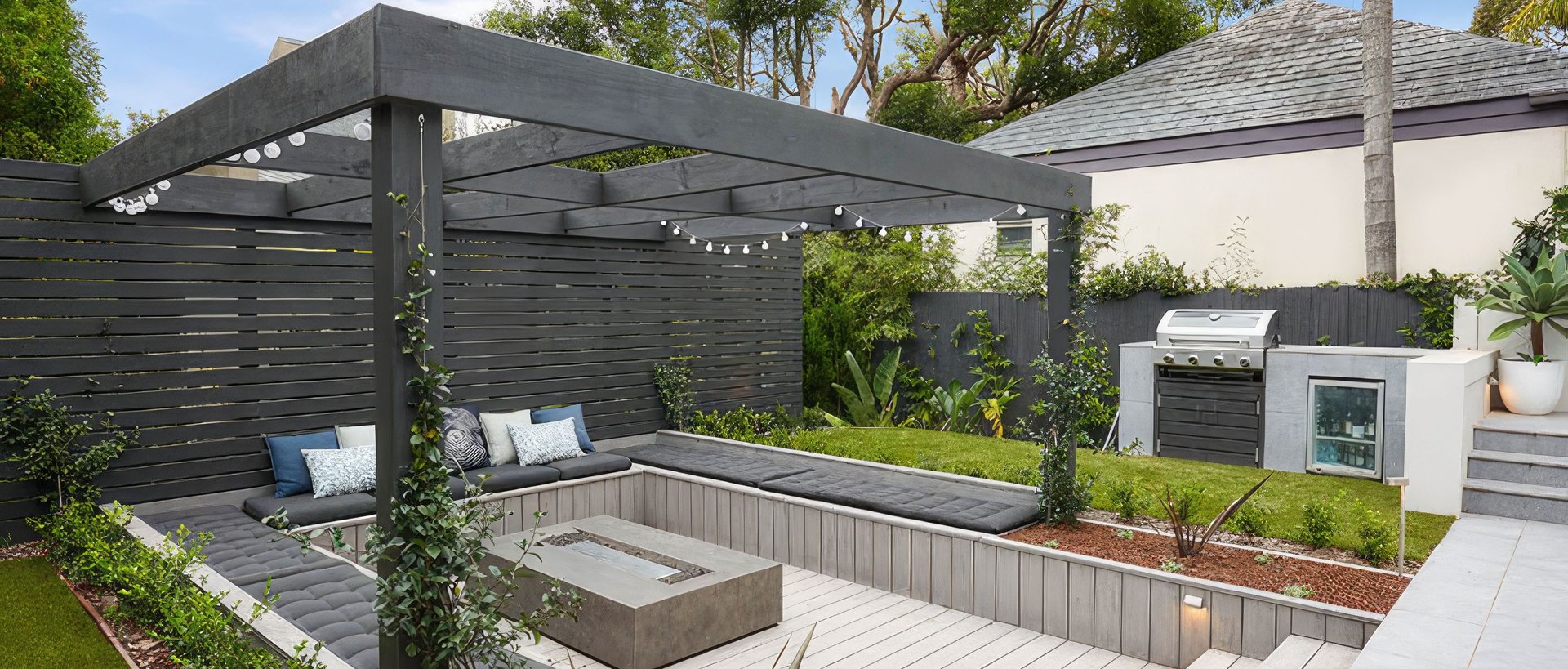 Hopetoun Ave | Exterior by Tim Samuel Design | ArchiPro AU