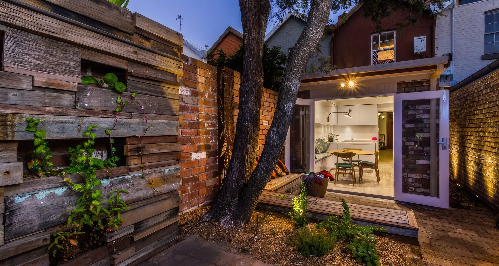 Cooks Hill | Compact and Vibrant Entertainment Courtyard by MUD ...