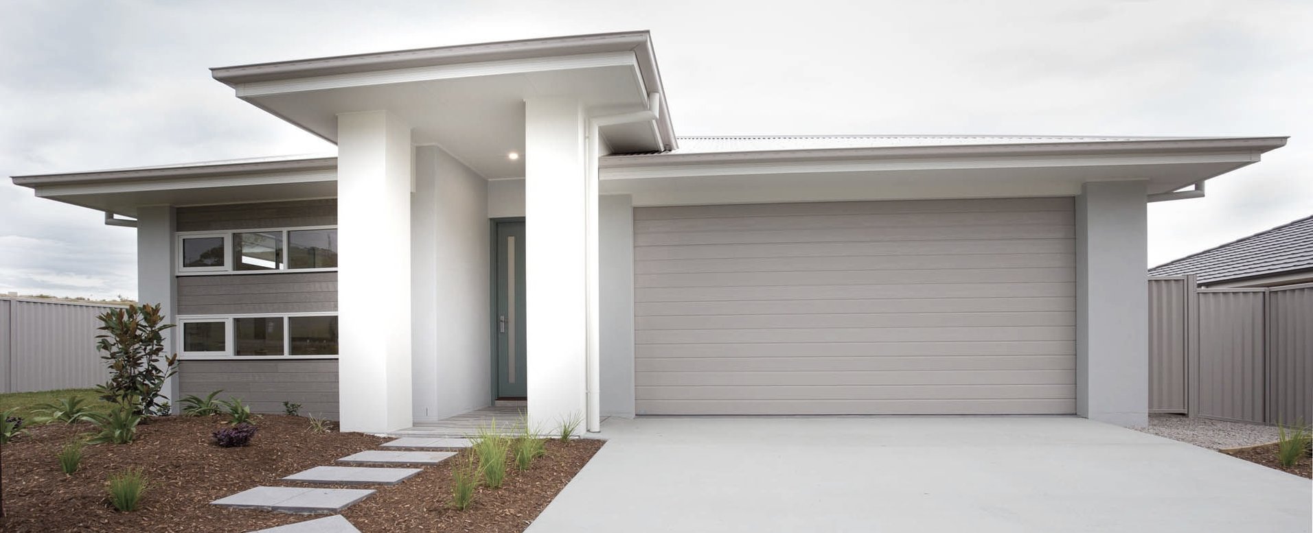 Colorbond Garage Door for Display Home - Steel-Line Garage Doors ...