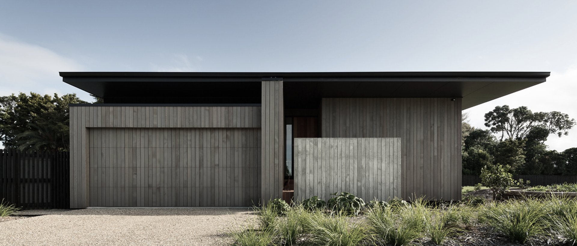 House Under Eaves by MRTN Architects | ArchiPro AU