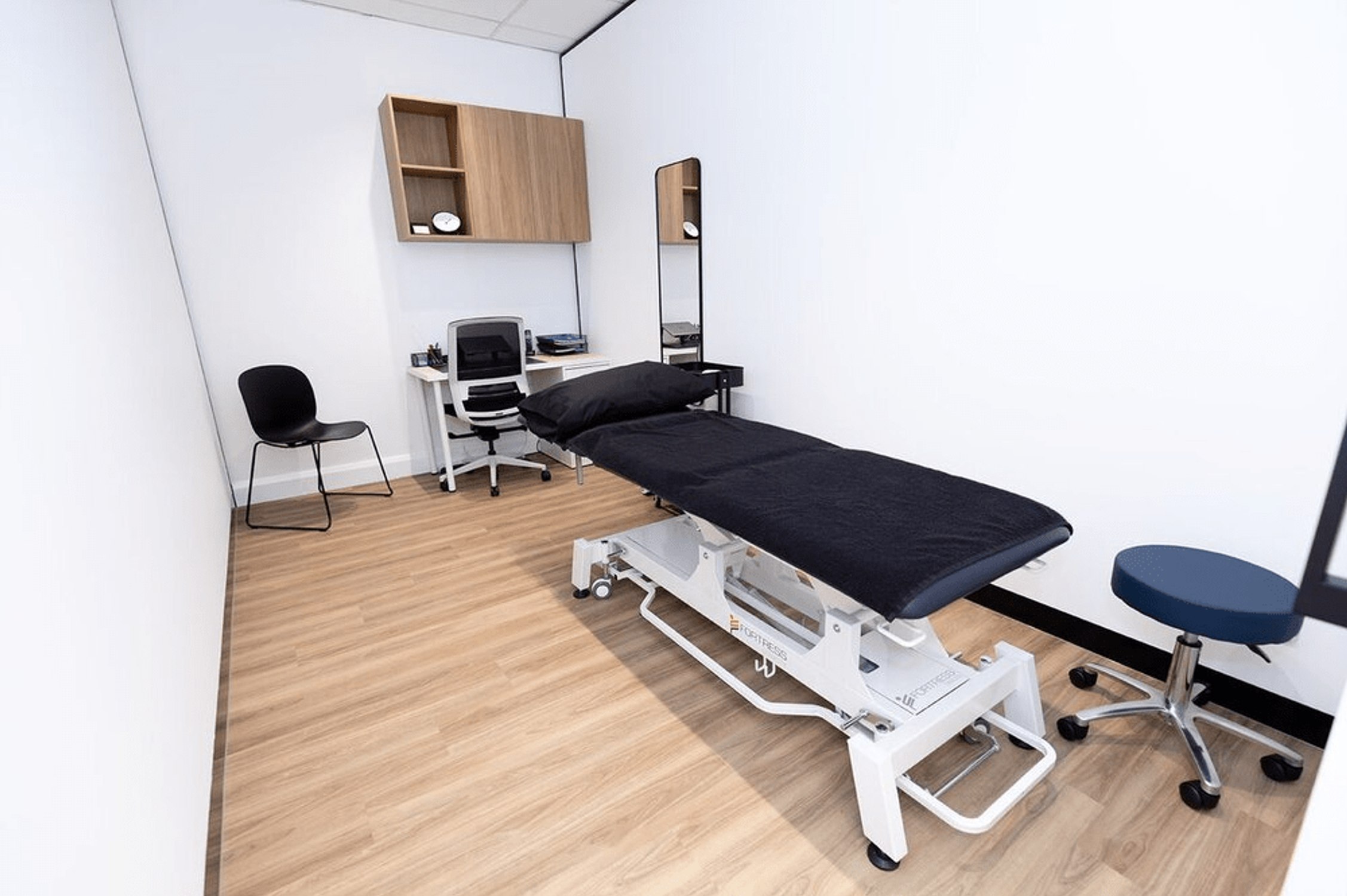 Physiotherapy & Exercise Physiology clinic - Karabatos Architecture ...